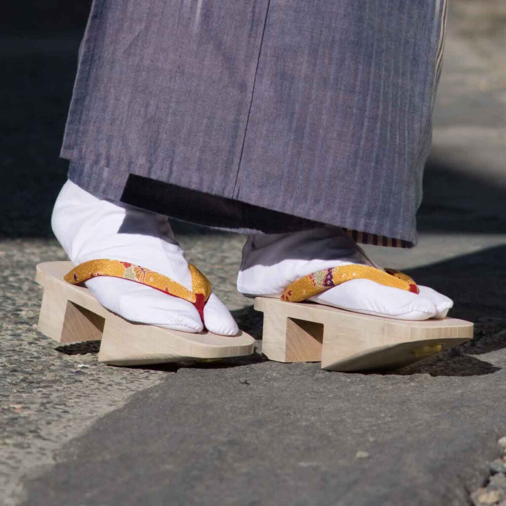 Traditional Japanese footwear is footwear that makes you healthy from ...